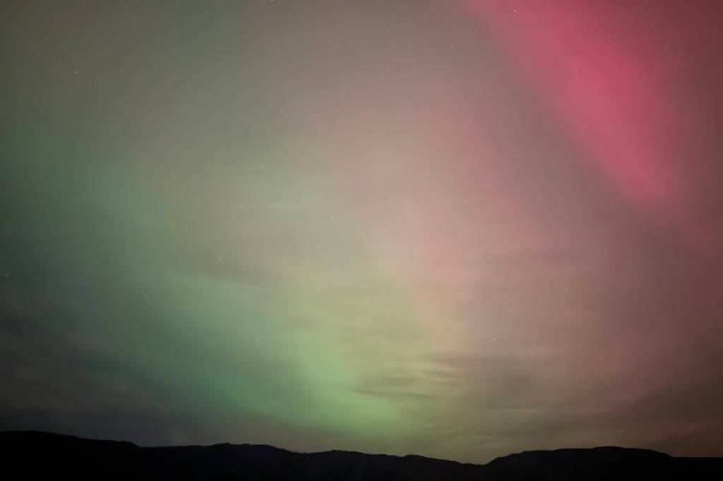 PHOTOS: Northern lights dazzle Central Okanagan sky | Kimberley Bulletin